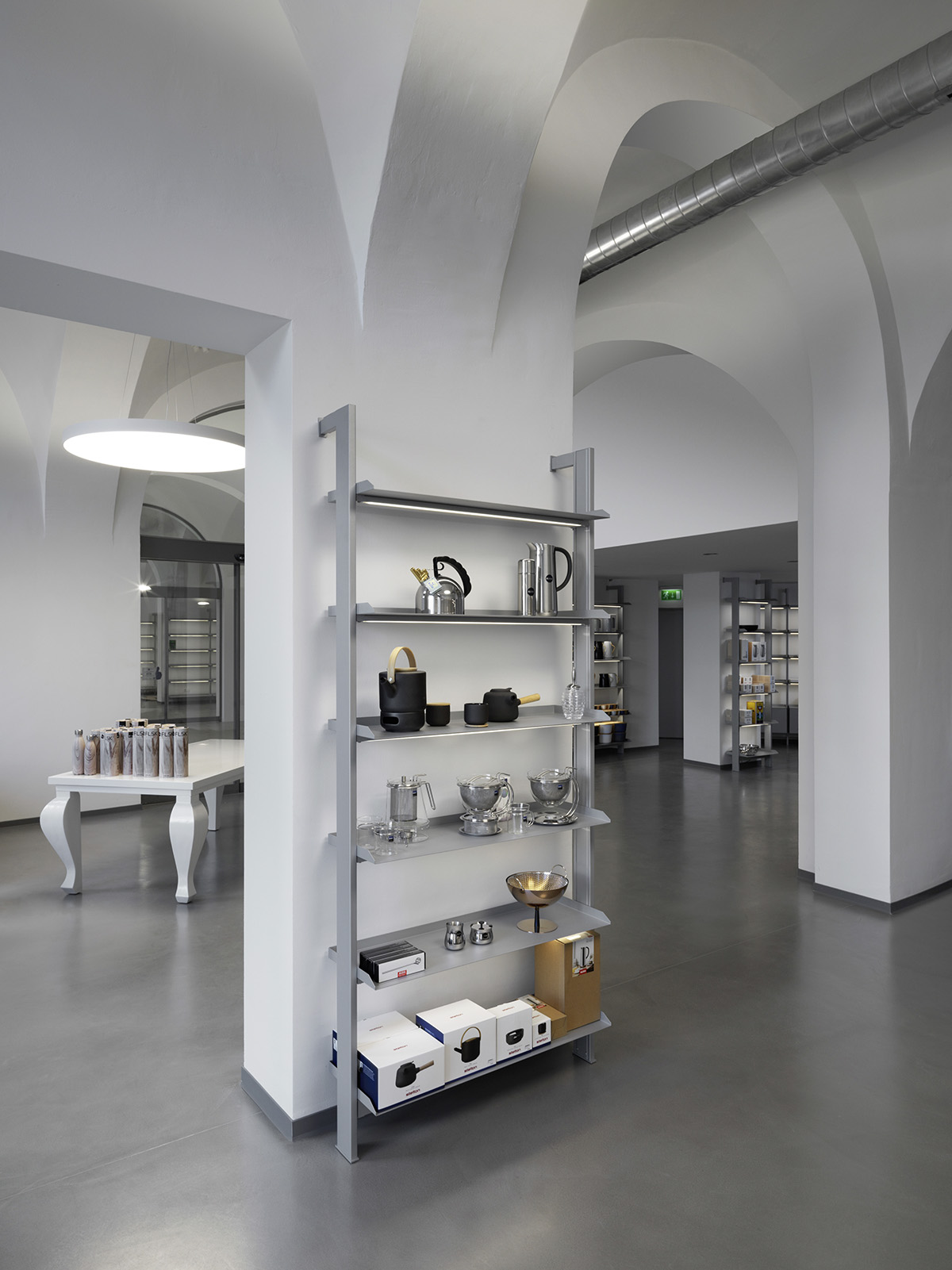 Maßgeschneidertes Shop-Design | interior fashion